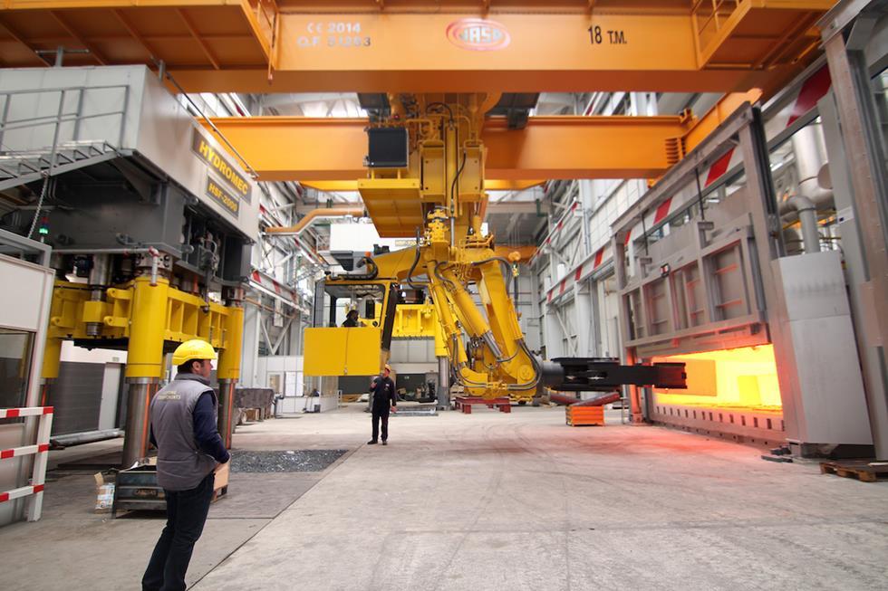 Irizar Forge for high-performance hooks, blocks, swivels and connectors ...